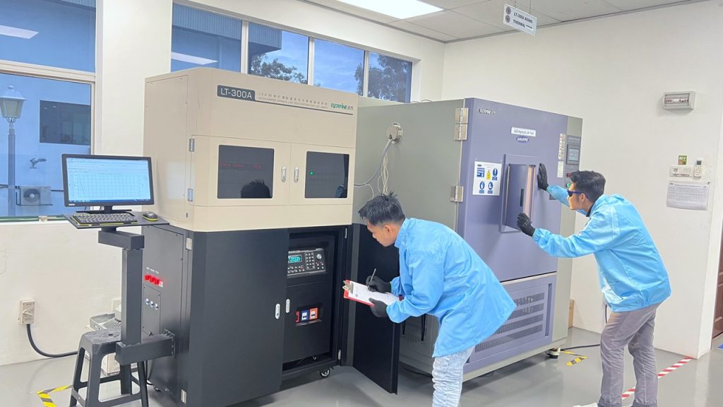 Aging & Life Test System – Gruppelighting